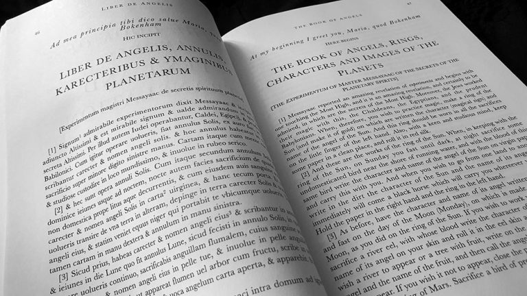 Scriptus Recensera | Reviewing books magickal